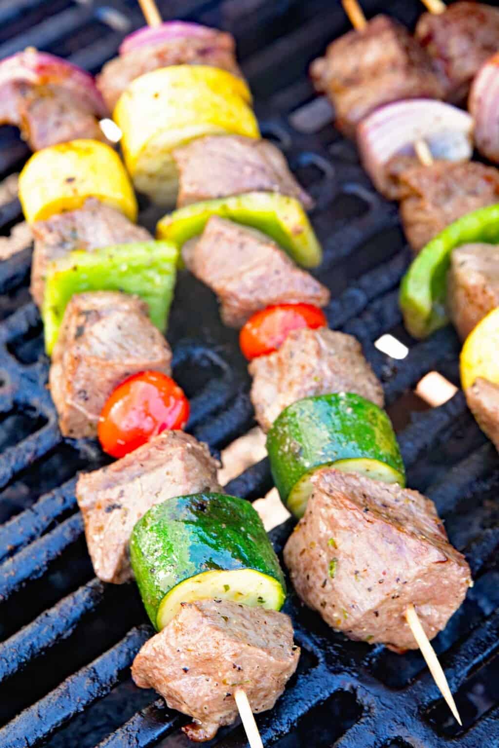 Steak Kabobs with Vegetables - Gimme Some Grilling