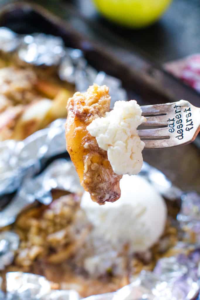Campfire Apple Crisp Foil Packets - Gimme Some Grilling